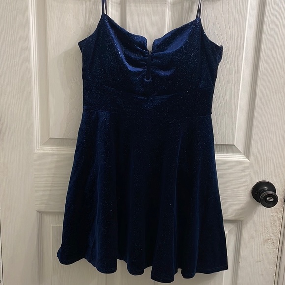 Emerald Sundae | Dresses | Emerald Sundae Navy Velvet Dress | Poshmark